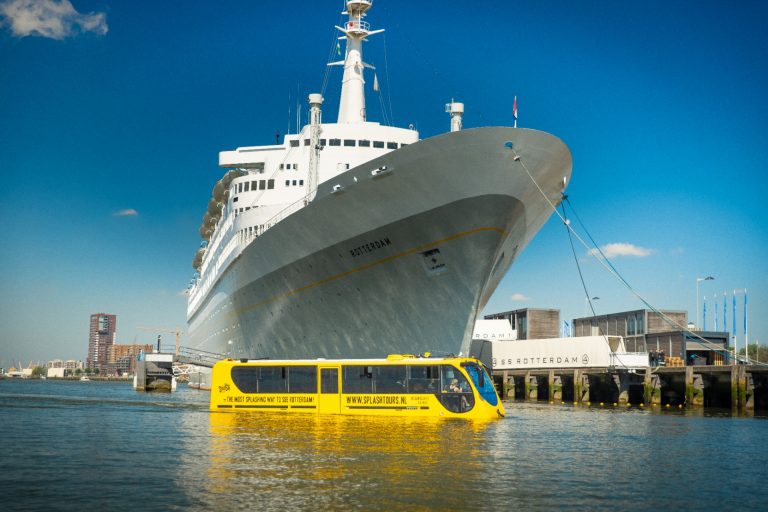 Splashtours – The most splashing way to see Rotterdam!
